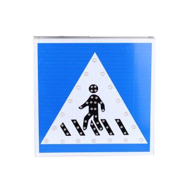 China Flashing 11.1V 5AH Solar Pedestrian Crossing Sign , Zebra Crossing Road Sign for sale