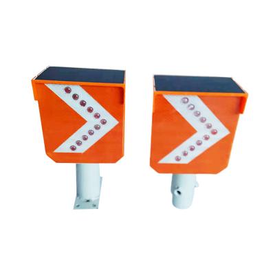 China 3.7V 2200MAH Solar Powered LED Flashing Lights For Fence Netting for sale