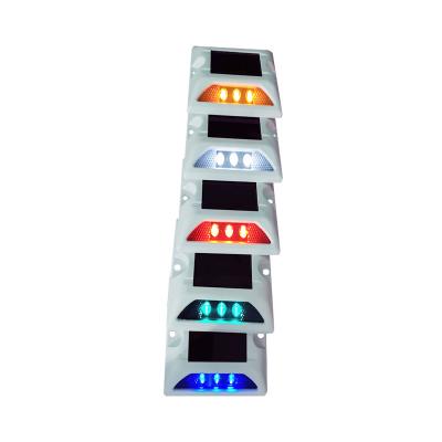 China Steady Mode Anti UV Coloured 2V 250MA Solar Cat Eye For Warning for sale