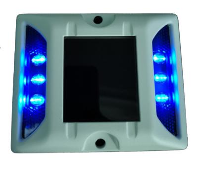 China Mono Crystalline Solar Road Reflectors 2V 250MA 8000mcd Long lifespan for sale