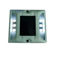 China Mono Crystalline Road Marking Studs 2V 250MA 800m Visual for sale