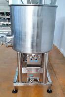 China Direct Fire Heating Beer Brewing System with 200L Working Volume Easy to Operate for sale