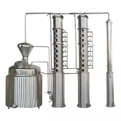 China Semi-Automatic Control System 3000lt Stainless Steel Vodka Whisky Distillation System for sale