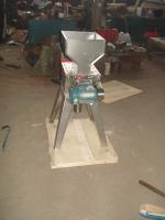 China 50-150kg/h Capacity Malt Mill Machine Made of Stainless Steel for and Performance for sale