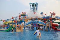 China Floating Water Aqua Playground Water House Large Theme Hotel Outdoor Water Park for sale