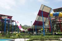 China Giant Aqua Park Equipment Exciting Swimming Pool Fiberglass Waterslides For Adults for sale