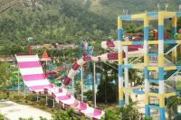 China Giant Aqua Park Equipment Exciting Swwiming Pool Waterslides For Water Park for sale