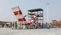 China Large Aqua Park Equipment Exciting Swimming Pool Waterslides Ashland / DSM Resin for sale
