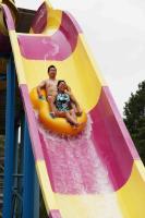 China Giant Aqua Park Equipment Exciting Swwiming Pool Waterslides For Water Park for sale