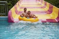 China Customized Water Park Equipment Exciting Swwiming Pool Fiberglass Waterslides For Adults for sale