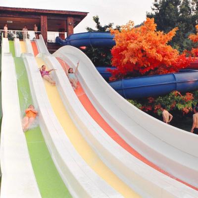 China Adult Water Plastic Fiberglass Water Slide 120 m³ / h for Adventure Water Parks for sale