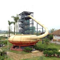China Red / Yellow Aqua Park Equipment 16m Space Bowl Water Slide For Water Park for sale