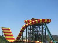 China Thrilling Giant Aqua Park Equipment Fiberglass Boomerange Water Slide for Kids for sale