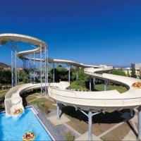 China Family Fun Aqua Park Equipment , Large Water Slides Capacity For 720 Riders Per Hour for sale
