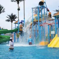 China Parent-child Theme Big Aqua Playground Fiberglass Water House for Amusement Park for sale