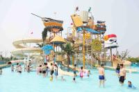 China Giant Customized Water Playground Equipment for Aqua Theme Park Fiberglass Water Slide for sale