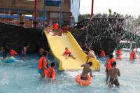 China Corsair Aqua Play Water Park Equipment / Customized Fiberglass Pirate Ship for sale
