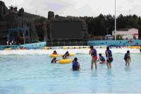 China Outdoor Water Park Wave Pool Wave Machine For Family Entertainment for sale