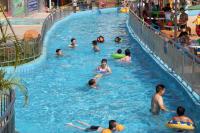 China Giant Lazy River Swimming Pool Commercial Lazy River Equipment For Family for sale