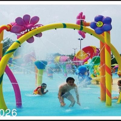 China Outdoor Family Entertainment Spray Arched Door, Aqua Park Equipment For 5 - 10 persons for sale