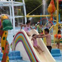 China Commercial Rainbow Bridge Fiberglass Water Park Pool Slides for Kids for sale