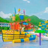 China Anti-static Fiberglass Boat Water Slide for Water Parks for sale