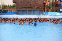 China Artifical Big Surfing Tsunami Ocean Water Wave Pool with Waves Park Vacuum 3 meters high for sale
