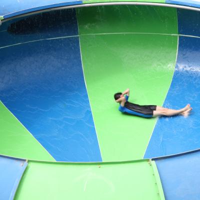 China Easy Installation Fiberglass Water Slides Space Bowl Water Slide For Water Park for sale