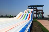 China Multi-Lane Rainbow Water Slide with Fiberglass Flume and Hot-Dip Galvanized Steel for High Throughput for sale