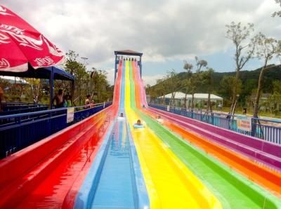 China Multi-Lane Rainbow Water Slide with Fiberglass Flume and Hot-Dip Galvanized Steel for High Throughput for sale