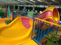 China Compact Footprint Small Tornado Water Slide with Double Raft and UV-Resistant Gelcoat for Family Fun for sale