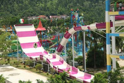 China 13m Platform Height U-Turn Water Slide with 480 Riders/Hour Capacity and 2-Person Raft for sale