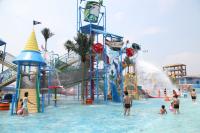 China Super Water Play Structure with Hand-laid Fiberglass Flume and Hot-dip Galvanized Steel Structure for Turnkey Support for sale