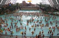 China PLC Controlled Pneumatic Wave Pool with Hot-dip Galvanized Steel Structure and 10+ Wave Patterns for sale
