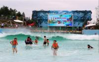 China PLC Controlled Pneumatic Wave Pool with Hot-dip Galvanized Steel Structure and 10+ Wave Patterns for sale