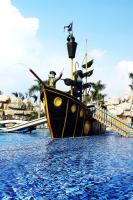 China Pirate Ship Water Play with Hand-laid Fiberglass Flume and Hot-dip Galvanized Steel Structure for Turnkey Support for sale