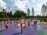 China Children's Water Play Equipment with Hot-Dip Galvanized Steel Structure, Corrosion-Resistant Fiberglass Flume, and Shallow Water Safety Design for sale