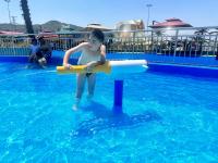 China Children's Water Play Equipment with Hot-Dip Galvanized Steel Structure, Corrosion-Resistant Fiberglass Flume, and Shallow Water Safety Design for sale