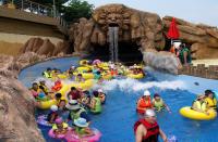 China Bubble Wrapped Lazy River Pool Machine For Amusement Water Park Relax Entainment for sale