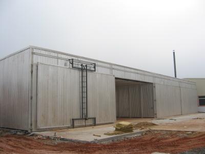 China Class IP 55 Wood Drying Equipment Lift Sliding Door Forklift Loading for sale