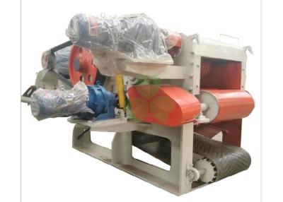 China Heavy Duty Mobile Veneer Wood Crusher Machine 1400*12000mm Discharge Conveying for sale