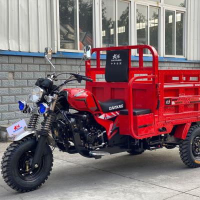China Open Body 150CC Cargo Tricycle with 200cc Displacement and Maximum Speed of ≥70Km/h for sale