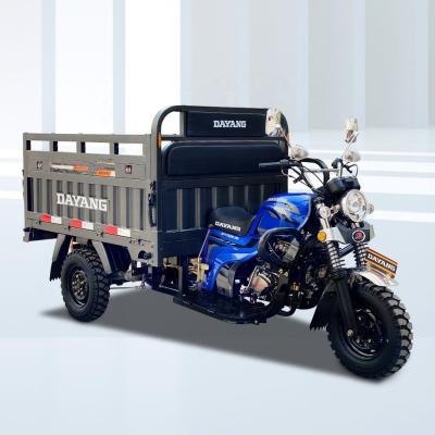 China Motorized 5 Wheel Tricycle with Heavy Load Capacity and 10-20L Fuel Tank Capacity for sale