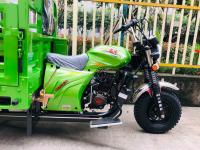 China DAYANG 200cc Three Wheel Cargo Tricycle with 801 W Power and 1.8*1.3 Cargo Box Size for sale