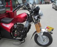 China Red Tricycle 200cc Three Wheel Motorcycle Moto Taxi with 1000kgs Loading Capacity for sale