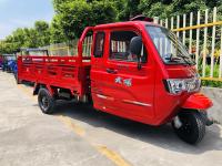 China Drum Brake DAYANG Enclosed Cabin Tricycle 250CC/300CC/350CC Three Wheel Motorcycle in Red for sale