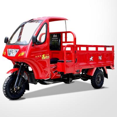 China Red Semi Cabin Cargo Tricycles with Drum Brake 201 250cc Motorized 3 Wheel Motorcycle for sale