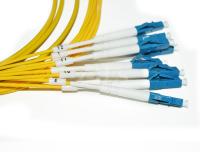 China 40G 8 Fiber Singlemode MPO/MTP To LC Fan Out Jumper 0.5dB Insertion Loss for sale
