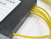 China Singlemode Connectorized Optical Fiber Splitter LC/UPC 1x4 PLC Planar Lightwave Circuit for sale