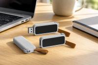 China Plastic USB Flash drive using Toshiba Samsung SanDisk Hynix Micron chips optimized for data storage and quick file sharing for sale